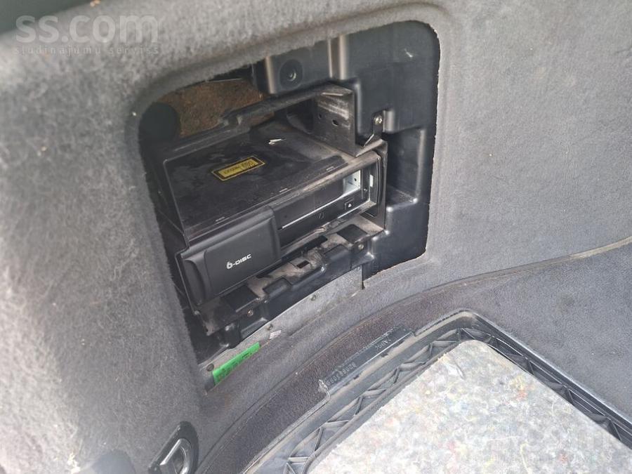 Black Audi Quattro 1998 in Valka, with an engine capacity of 2.80 L and mileage of 396 thousand km for 1800 €, photo 11 on AUTOMOTO.COM.LV
