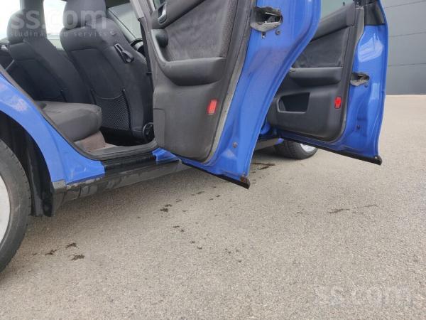 Blue Audi Quattro 2000 in Riga, with an engine capacity of 1.80 L and mileage of 203 thousand km for 2800 €, photo 5 on AUTOMOTO.COM.LV