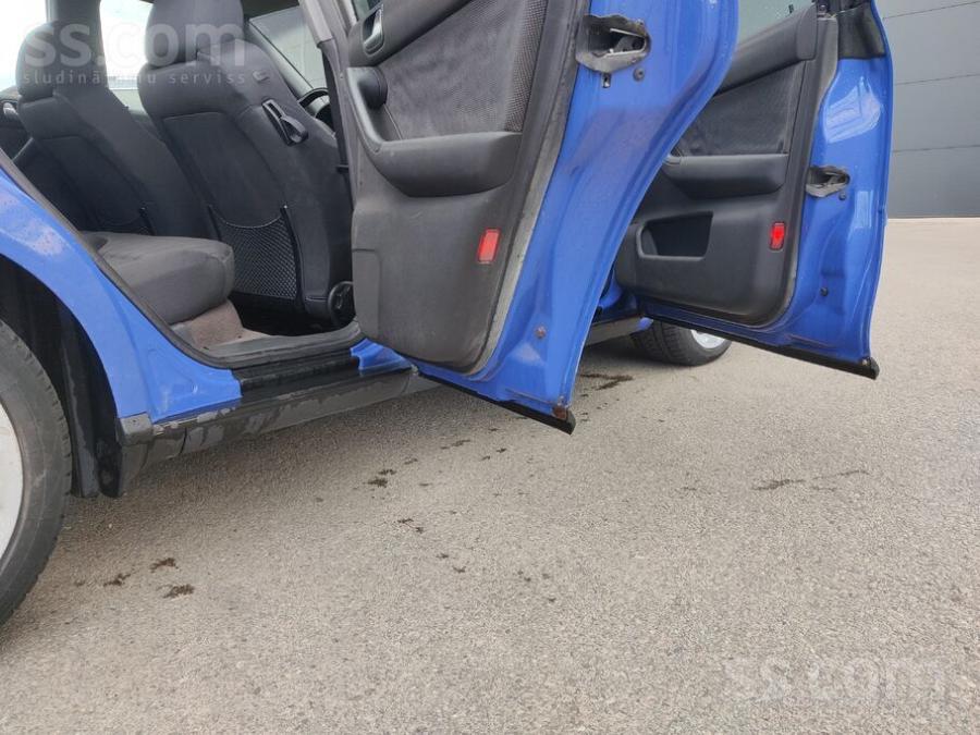 Blue Audi Quattro 2000 in Riga, with an engine capacity of 1.80 L and mileage of 203 thousand km for 2800 €, photo 6 on AUTOMOTO.COM.LV