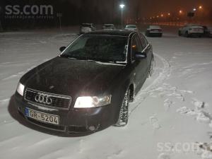 Синий Ауди Quattro 2002 в Рига, объемом двигателя 1.80 л и пробегом 271 тыс. км за 1950 €, фото  на AUTOMOTO.COM.LV