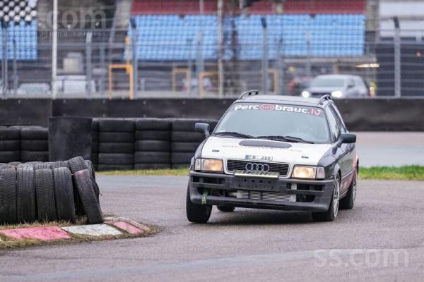 Green Audi Quattro 1994 in Riga, with an engine capacity of 2.50 L and mileage of 291 thousand km for 5490 €, photo 6 on AUTOMOTO.COM.LV