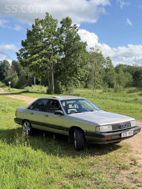 Серый Ауди Quattro 1986 в Алуксне, объемом двигателя 2.50 л и пробегом 360 тыс. км за 2500 €, фото 3 на AUTOMOTO.COM.LV