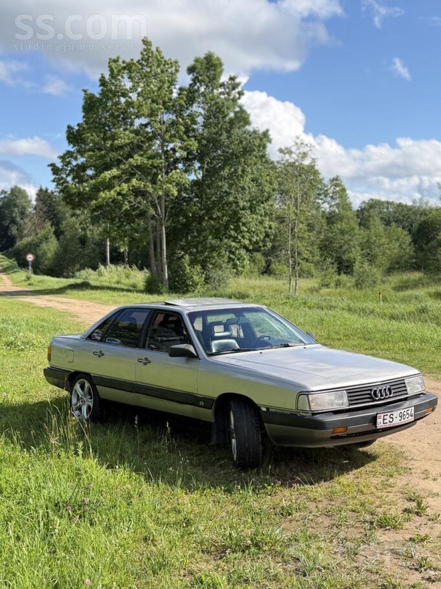 Серый Ауди Quattro 1986 в Алуксне, объемом двигателя 2.50 л и пробегом 360 тыс. км за 2500 €, фото 4 на AUTOMOTO.COM.LV