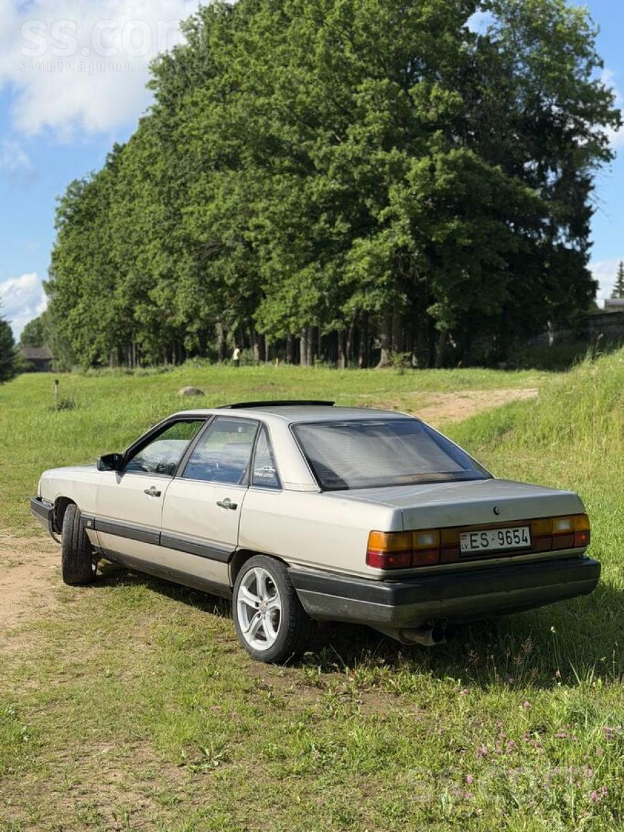 Серый Ауди Quattro 1986 в Алуксне, объемом двигателя 2.50 л и пробегом 360 тыс. км за 2500 €, фото 8 на AUTOMOTO.COM.LV