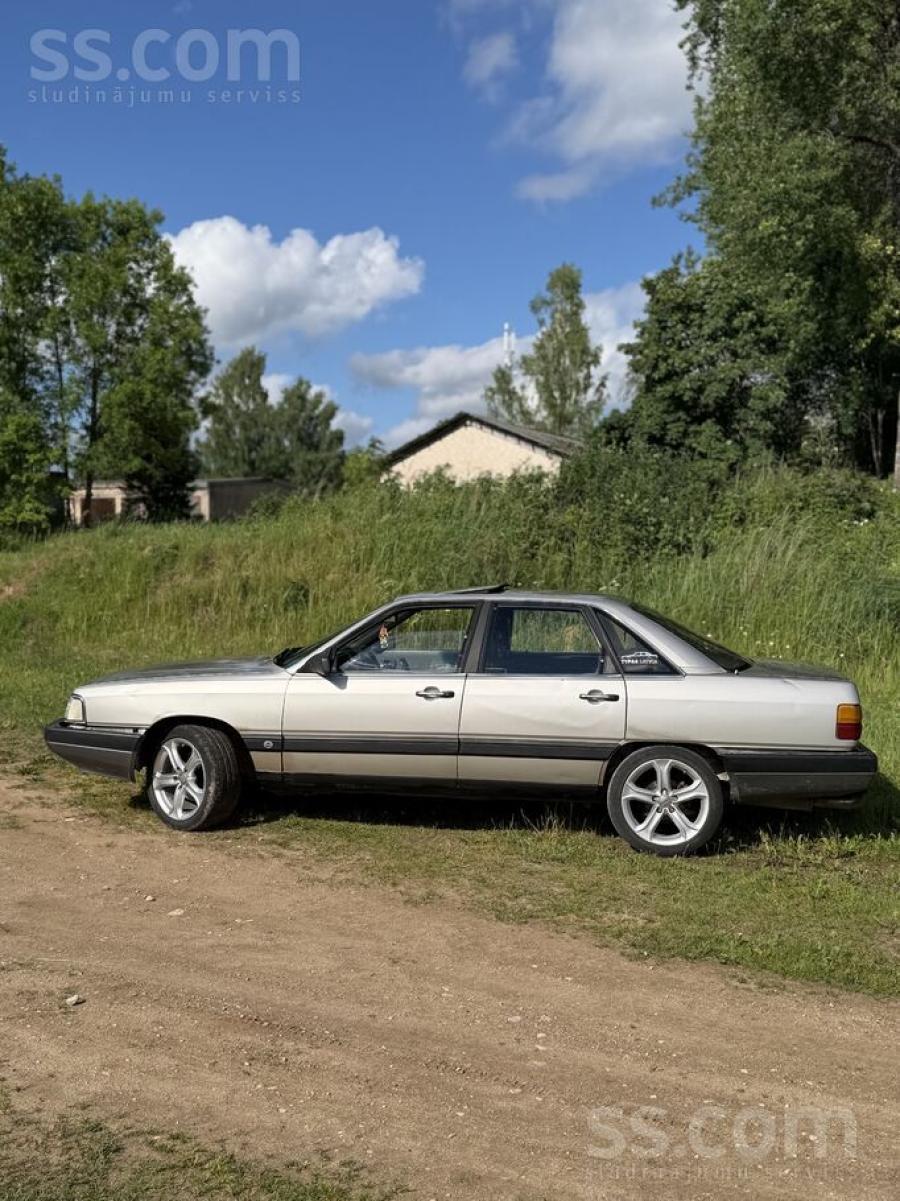 Серый Ауди Quattro 1986 в Алуксне, объемом двигателя 2.50 л и пробегом 360 тыс. км за 2500 €, фото 9 на AUTOMOTO.COM.LV