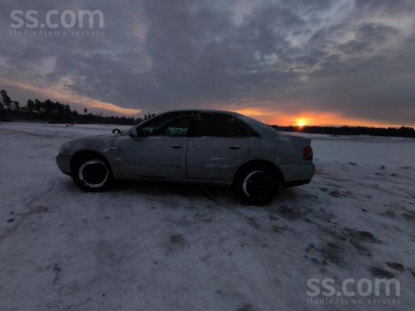 Pelēks Audi Quattro 2000 Kuldīga, ar dzinēja tilpumu 1.80 L un nobraukumu 269 tūkst. km par 2400 €, foto 2 vietnē AUTOMOTO.COM.LV