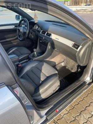 Pelēks Audi Quattro 2003 Rīga, ar dzinēja tilpumu 2.50 L un nobraukumu 612 tūkst. km par 1550 €, foto 9 vietnē AUTOMOTO.COM.LV
