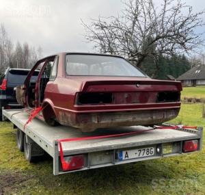 Sarkans Audi Quattro 1983 Rīga, ar dzinēja tilpumu 2.10 L un nobraukumu 199 tūkst. km par 5490 €, foto 1 vietnē AUTOMOTO.COM.LV
