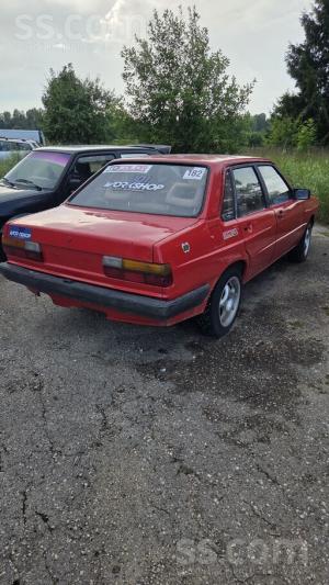 Sarkans Audi Quattro 1984 Madona, ar dzinēja tilpumu 2.20 L un nobraukumu 200 tūkst. km par 3200 €, foto 3 vietnē AUTOMOTO.COM.LV