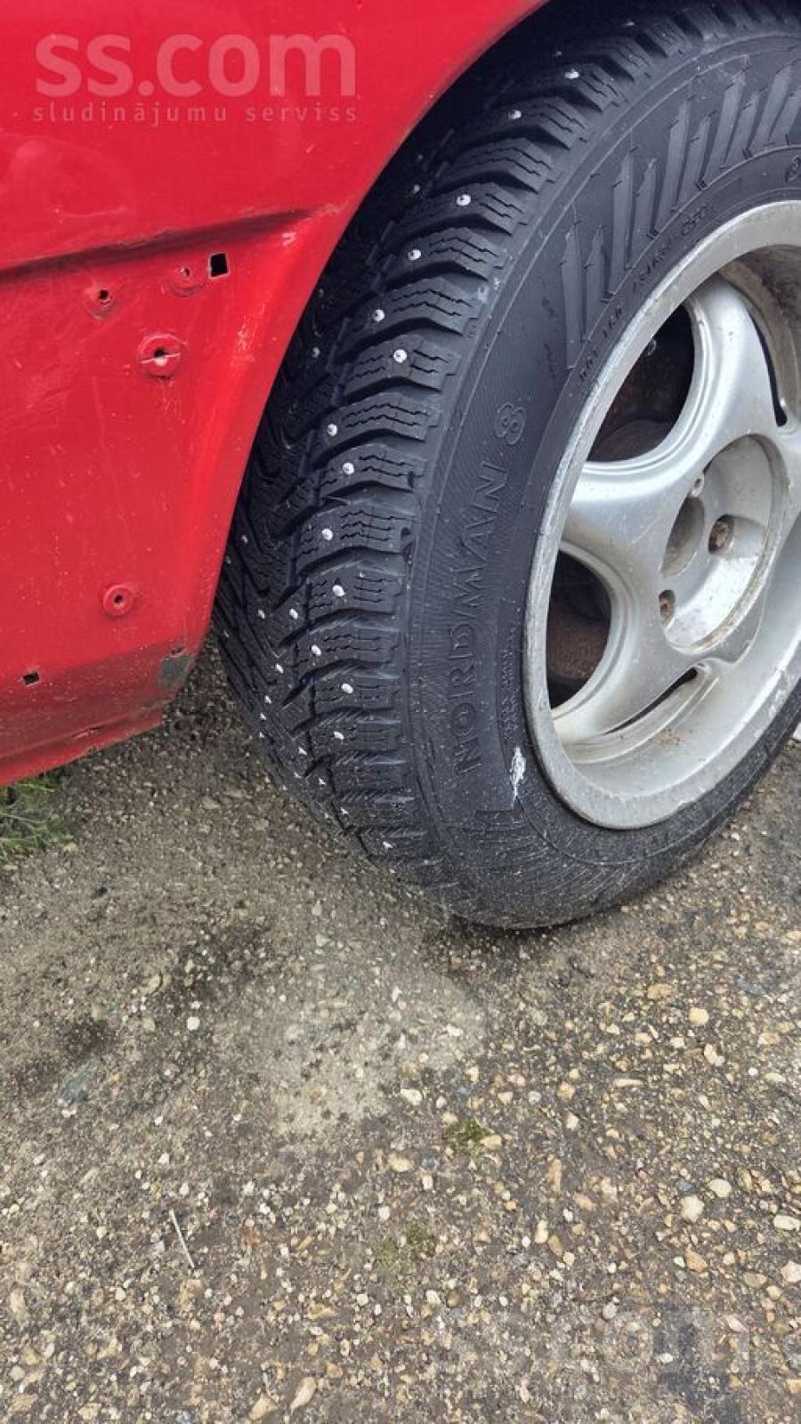 Sarkans Audi Quattro 1984 Madona, ar dzinēja tilpumu 2.20 L un nobraukumu 200 tūkst. km par 3200 €, foto 4 vietnē AUTOMOTO.COM.LV