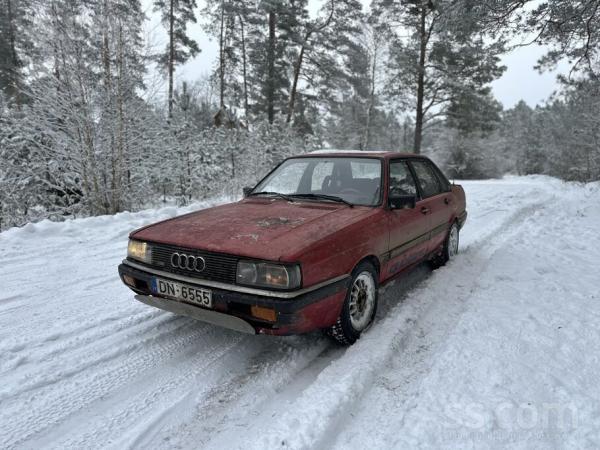 Sarkans Audi Quattro 1985 Rīga, ar dzinēja tilpumu 2.20 L un nobraukumu 289 tūkst. km par 3750 €, foto 4 vietnē AUTOMOTO.COM.LV