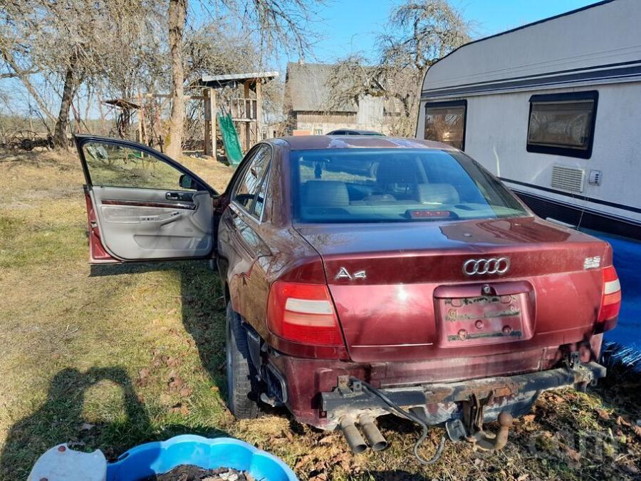 Sarkans Audi Quattro 1998 Cēsis, ar dzinēja tilpumu 2.80 L un nobraukumu 200 tūkst. km par 1300 €, foto 6 vietnē AUTOMOTO.COM.LV