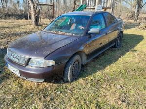 Sarkans Audi Quattro 1998 Cēsis, ar dzinēja tilpumu 2.80 L un nobraukumu 200 tūkst. km par 1300 €, foto 7 vietnē AUTOMOTO.COM.LV