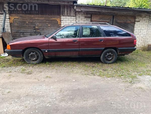 Red Audi Quattro 1989 in Dobele, with an engine capacity of 2.30 L and mileage of 348 thousand km for 2700 €, photo 1 on AUTOMOTO.COM.LV