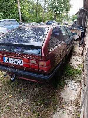 Red Audi Quattro 1989 in Dobele, with an engine capacity of 2.30 L and mileage of 348 thousand km for 2700 €, photo 7 on AUTOMOTO.COM.LV