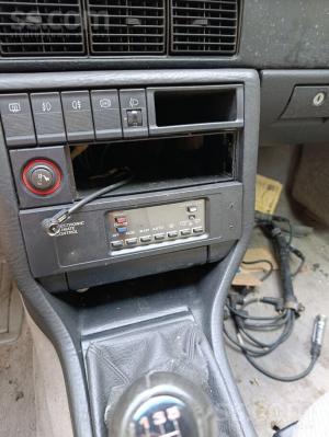 Red Audi Quattro 1989 in Dobele, with an engine capacity of 2.30 L and mileage of 348 thousand km for 2700 €, photo 18 on AUTOMOTO.COM.LV