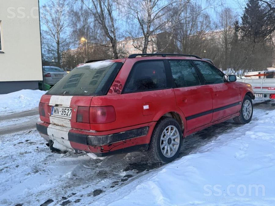 Sarkans Audi Quattro 1992 Talsi, ar dzinēja tilpumu 2.30 L un nobraukumu 559 tūkst. km par 950 €, foto 4 vietnē AUTOMOTO.COM.LV
