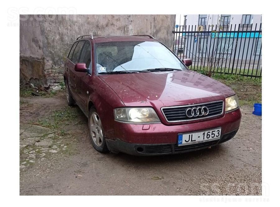 Sarkans Audi Quattro 2000 Rīga, ar dzinēja tilpumu 2.50 L un nobraukumu 332 tūkst. km par 670 €, foto 1 vietnē AUTOMOTO.COM.LV