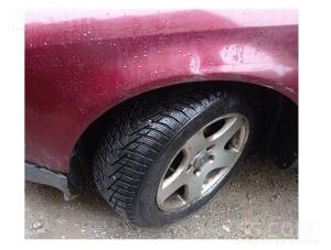 Sarkans Audi Quattro 2000 Rīga, ar dzinēja tilpumu 2.50 L un nobraukumu 332 tūkst. km par 670 €, foto 5 vietnē AUTOMOTO.COM.LV