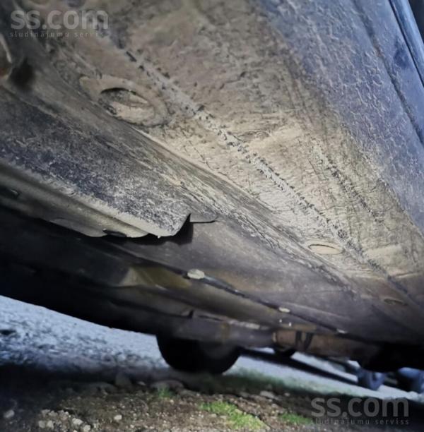 Audi Quattro 1994 Rīga, ar dzinēja tilpumu 2.30 L un nobraukumu 235 tūkst. km par 1699 €, foto 7 vietnē AUTOMOTO.COM.LV