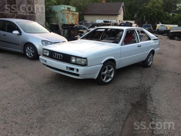 Белый Ауди Quattro 1986 в Лиепая, объемом двигателя 2.20 л и пробегом 400 тыс. км за 16500 €, фото 5 на AUTOMOTO.COM.LV