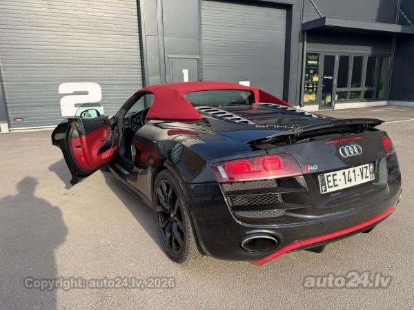Melns Audi R8 2011 Tallina, ar dzinēja tilpumu 0.00 L un nobraukumu 76 tūkst. km par 59900 €, foto 5 vietnē AUTOMOTO.COM.LV