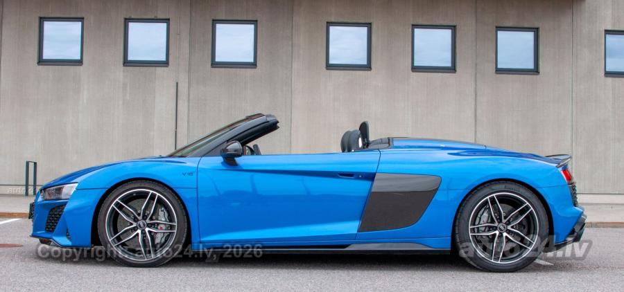 Blue Audi R8 2021 in Tallinn, with an engine capacity of 5.20 L and mileage of 72 thousand km for 149000 €, photo 4 on AUTOMOTO.COM.LV