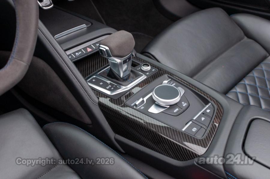 Blue Audi R8 2021 in Tallinn, with an engine capacity of 5.20 L and mileage of 72 thousand km for 149000 €, photo 15 on AUTOMOTO.COM.LV