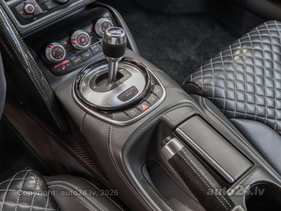 Zils Audi R8 2013 Tallina, ar dzinēja tilpumu 5.20 L un nobraukumu 68 tūkst. km par 94900 €, foto 11 vietnē AUTOMOTO.COM.LV