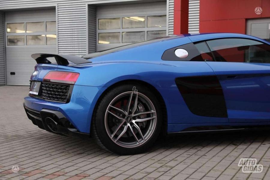 Zils Audi R8 2019 Marijampole, ar dzinēja tilpumu 5.20 L un nobraukumu 59 tūkst. km par 119950 €, foto 20 vietnē AUTOMOTO.COM.LV