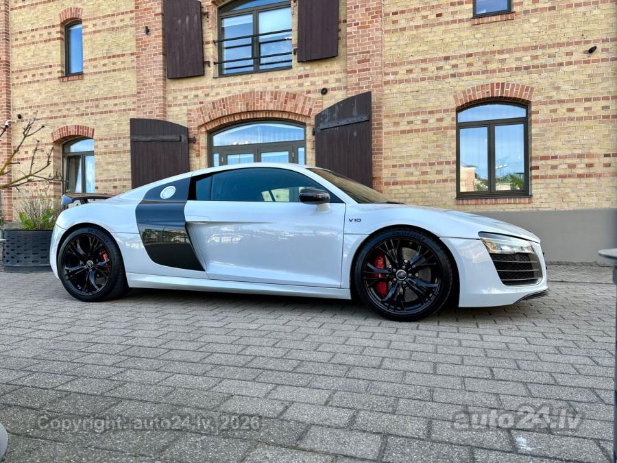 Grey Audi R8 2014 in Riga, with an engine capacity of 5.20 L and mileage of 59 thousand km for 79500 €, photo 10 on AUTOMOTO.COM.LV