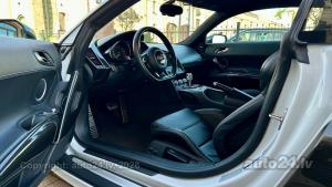 Grey Audi R8 2014 in Riga, with an engine capacity of 5.20 L and mileage of 59 thousand km for 79500 €, photo 16 on AUTOMOTO.COM.LV