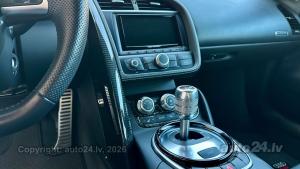 Grey Audi R8 2014 in Riga, with an engine capacity of 5.20 L and mileage of 59 thousand km for 79500 €, photo 18 on AUTOMOTO.COM.LV