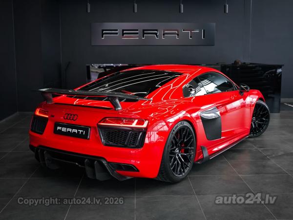 Red Audi R8 2016 in Tallinn, with an engine capacity of 5.20 L and mileage of 78 thousand km for 119900 €, photo 2 on AUTOMOTO.COM.LV