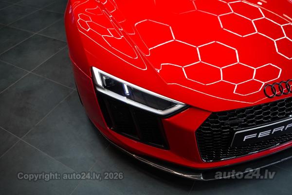 Red Audi R8 2016 in Tallinn, with an engine capacity of 5.20 L and mileage of 78 thousand km for 119900 €, photo 3 on AUTOMOTO.COM.LV