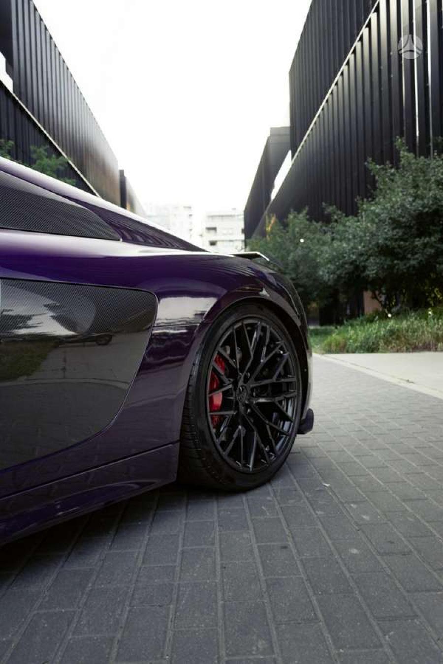 Violets Audi R8 2018 Viļņa, ar dzinēja tilpumu 5.20 L un nobraukumu 41 tūkst. km par 110000 €, foto 5 vietnē AUTOMOTO.COM.LV