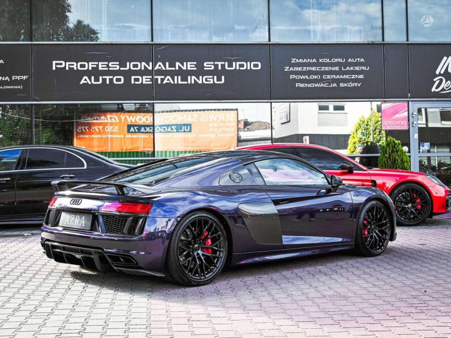 Violets Audi R8 2018 Viļņa, ar dzinēja tilpumu 5.20 L un nobraukumu 41 tūkst. km par 110000 €, foto 12 vietnē AUTOMOTO.COM.LV
