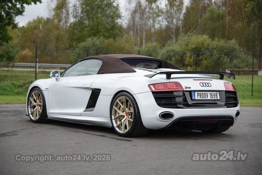 Balts Audi R8 2011 Tallina, ar dzinēja tilpumu 5.20 L un nobraukumu 124 tūkst. km par 70000 €, foto 4 vietnē AUTOMOTO.COM.LV