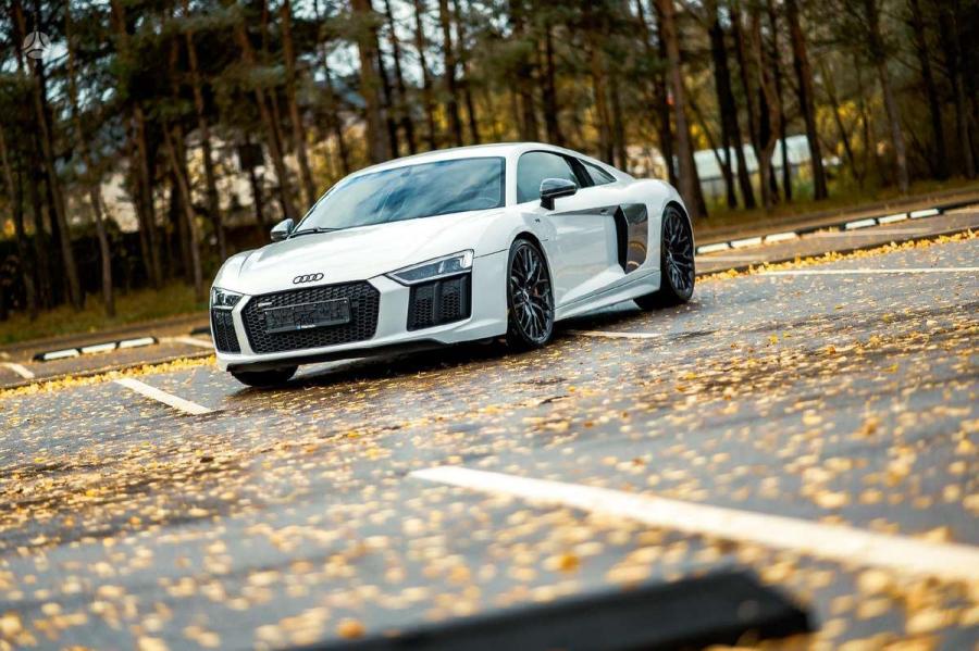 Balts Audi R8 2016 Kauņa, ar dzinēja tilpumu 5.20 L un nobraukumu 29 tūkst. km par 110000 €, foto 2 vietnē AUTOMOTO.COM.LV