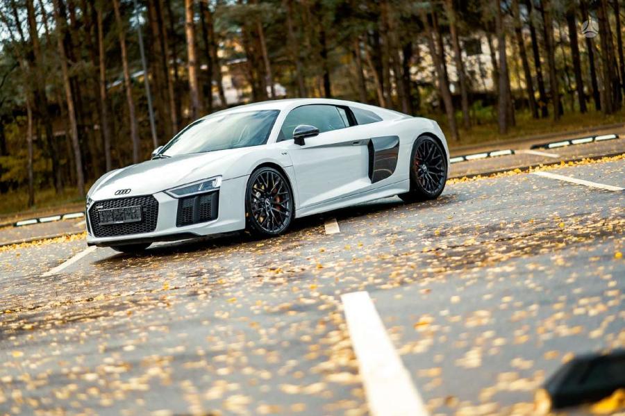 Balts Audi R8 2016 Kauņa, ar dzinēja tilpumu 5.20 L un nobraukumu 29 tūkst. km par 110000 €, foto 10 vietnē AUTOMOTO.COM.LV