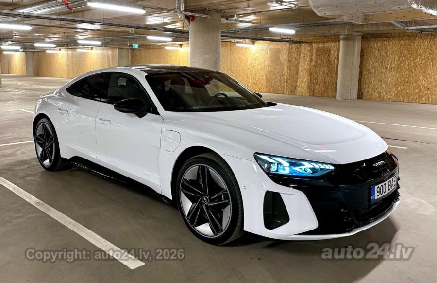 Balts Audi RS e-tron GT 2021 Tallina, ar dzinēja tilpumu 0.00 L un nobraukumu 42 tūkst. km par 66890 €, foto 2 vietnē AUTOMOTO.COM.LV
