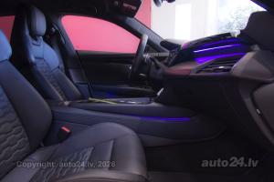 White Audi RS e-tron GT 2021 in Tallinn, with an engine capacity of 0.00 L and mileage of 42 thousand km for 65900 €, photo 5 on AUTOMOTO.COM.LV