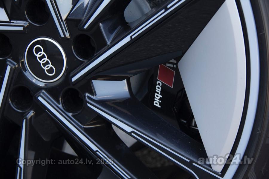 White Audi RS e-tron GT 2021 in Tallinn, with an engine capacity of 0.00 L and mileage of 42 thousand km for 65900 €, photo 26 on AUTOMOTO.COM.LV