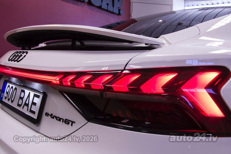 White Audi RS e-tron GT 2021 in Tallinn, with an engine capacity of 0.00 L and mileage of 42 thousand km for 65900 €, photo 29 on AUTOMOTO.COM.LV