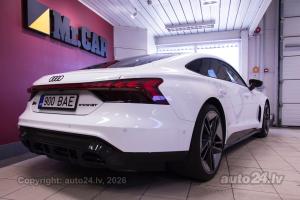 White Audi RS e-tron GT 2021 in Tallinn, with an engine capacity of 0.00 L and mileage of 42 thousand km for 65900 €, photo 31 on AUTOMOTO.COM.LV