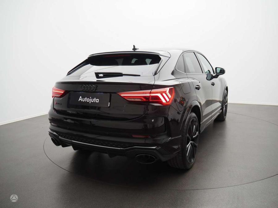 Black Audi RS Q3 2023 in Vilnius, with an engine capacity of 2.50 L and mileage of 37 thousand km for 54500 €, photo 5 on AUTOMOTO.COM.LV