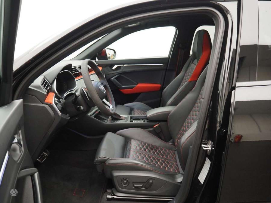 Black Audi RS Q3 2023 in Vilnius, with an engine capacity of 2.50 L and mileage of 37 thousand km for 54500 €, photo 8 on AUTOMOTO.COM.LV