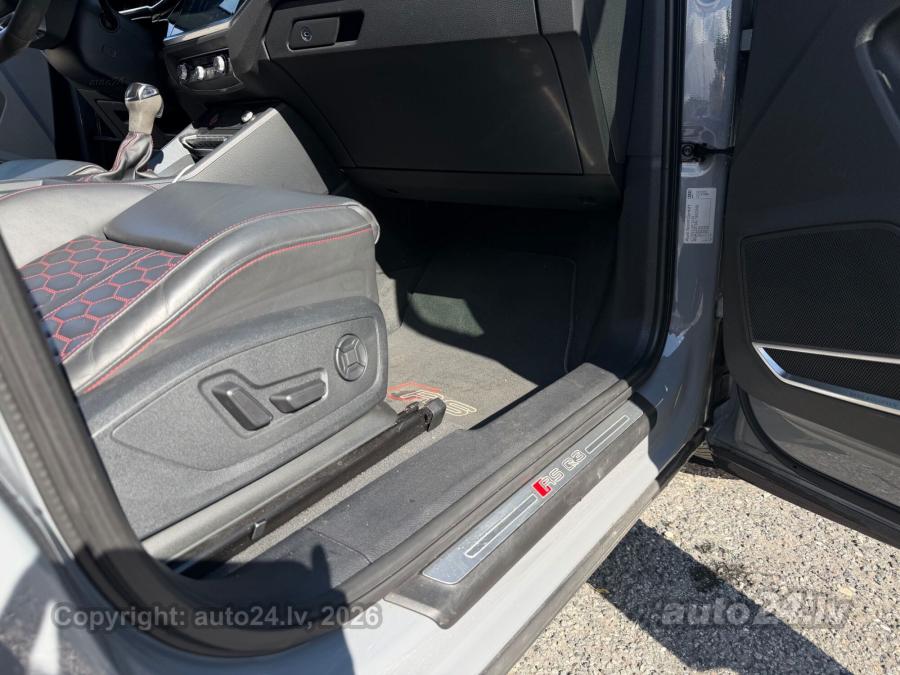 Grey Audi RS Q3 2020 in Tallinn, with an engine capacity of 2.50 L and mileage of 170 thousand km for 44500 €, photo 12 on AUTOMOTO.COM.LV