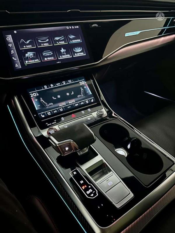 Black Audi RS Q8 2022 in Vilnius, with an engine capacity of 4.00 L and mileage of 60 thousand km for 95000 €, photo 11 on AUTOMOTO.COM.LV