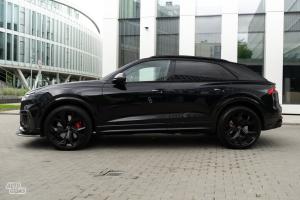 Black Audi RS Q8 2021 in Vilnius, with an engine capacity of 4.00 L and mileage of 54 thousand km for 95000 €, photo 6 on AUTOMOTO.COM.LV